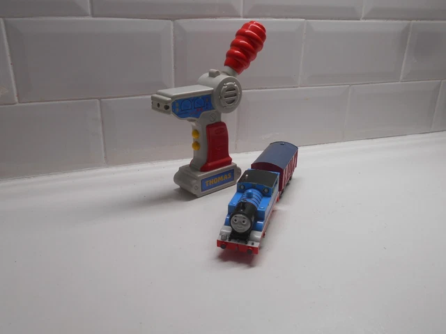 TOMY TRACKMASTER THOMAS the tank engine remote control thomas with ...