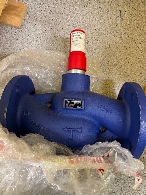 SCHNEIDER V321/65/63 3 way DN65 Plug Mixing Valve Cast Iron 731-2153 ...