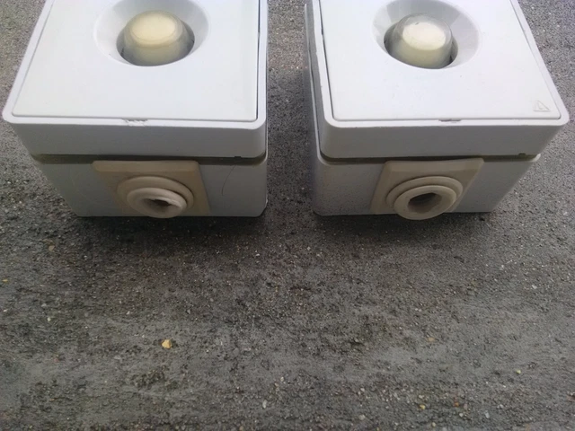 1 BOUTON poussoir ancien PLEXO LEGRAND + voyant 220v référence 91812 ... 1 BOUTON poussoir ancien PLEXO LEGRAND + voyant 220v référence 91812 ...