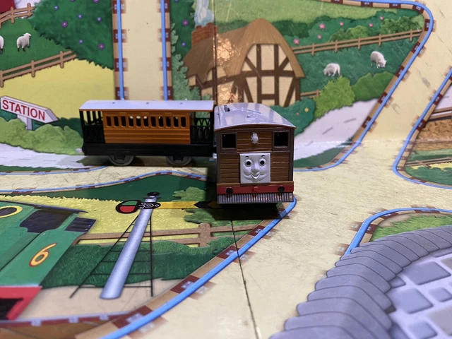 THOMAS THE TANK engine trackmaster trains Toby And Henrietta Coach £11. ...