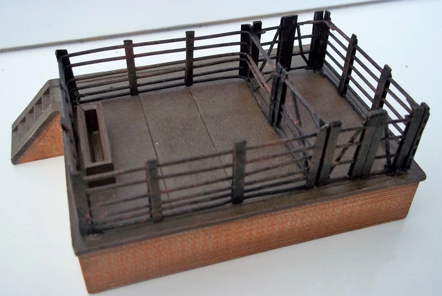 BACHMANN 44-003 OO Gauge Cattle Dock £17.99 - PicClick UK