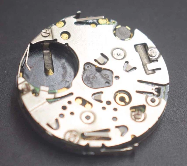 CITIZEN QUARTZ Non Working Watch Movement For Parts & Repair O 32932 ...