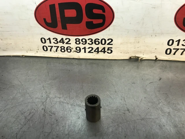 SPLINED DRIVE PUMP coupler X Kubota B2150 HST 4wd Tractor.........£40 ...