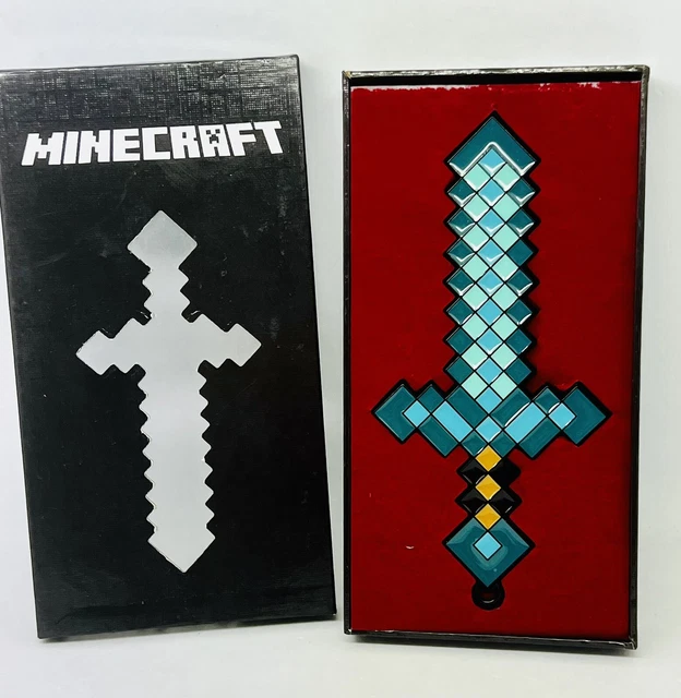 MINECRAFT DIAMOND SWORD Pendant SA & YS Comics Collectible. Rare EUR 32 ...
