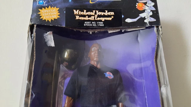 SPACE JAM 1996 Michael Jordan Baseball Leaguer Vintage Figure Playmates ...