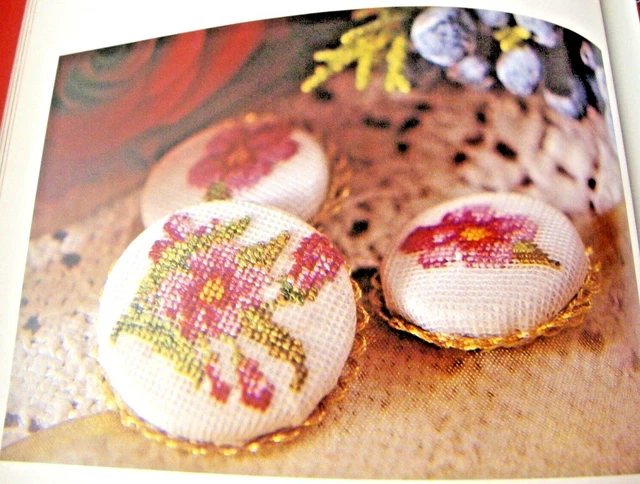 BETTER HOMES & Gardens A Cross-Stitch Christmas The Season For ...