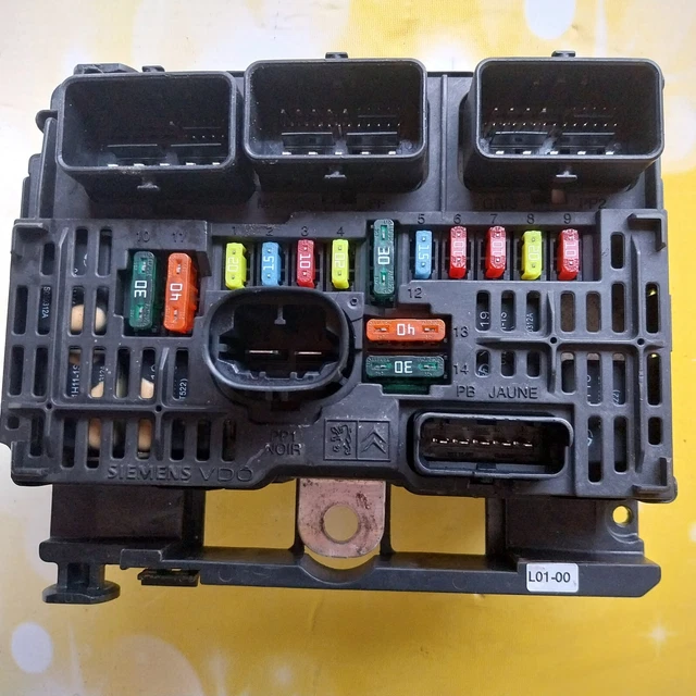 BOITE A FUSIBLES Peugeot 407 Berline Phase 1 6500Cg / 9656086080 EUR 49 ...