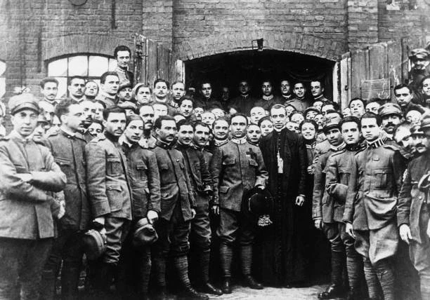 Military Chaplain During The First World War 1914 Old Photo 9 00