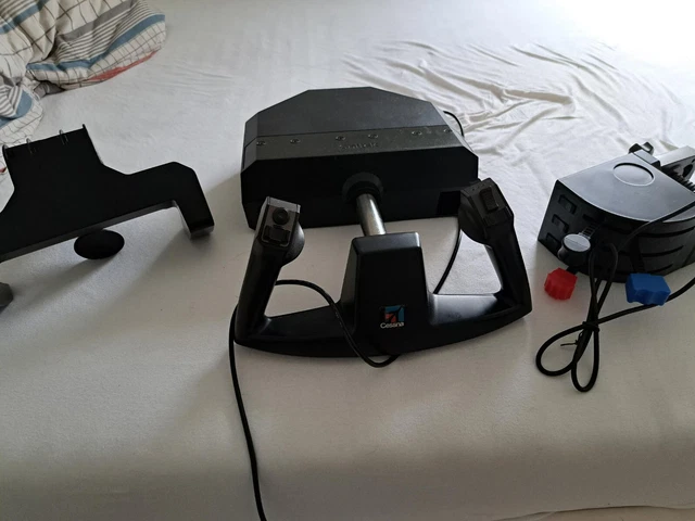 SAITEK PRO FLIGHT Cessna Yoke System inkl. Throttle Quadrant USB EUR ...