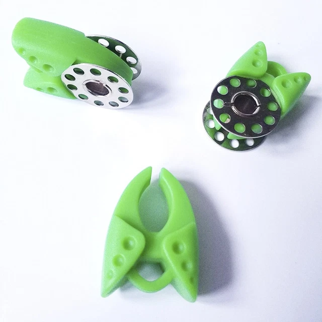 24PCS BOBBIN CLAMPS Holders shell Thread Spool Huggers for Sewing ...