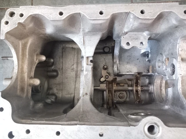 CLASSIC MINI EARLY 4 syncro Gearbox casing A-Series 22G1832 £57.88 ...