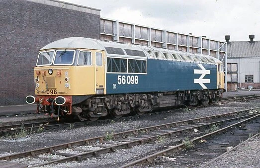 ORIGINAL COLOUR SLIDE of ex works 56098 BR class 56 diesel loco £2.99 ...