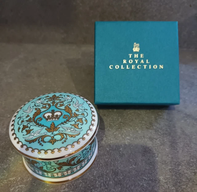THE ROYAL COLLECTION Fine Bone China Trinket Box £22.00 - PicClick UK
