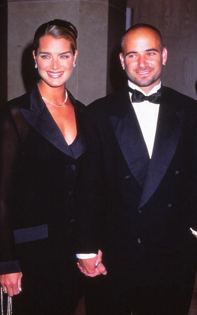 DIA BROOKE SHIELDS und Andre Agassi 1996 KB-format Fotograf P21-2-3-2 ...