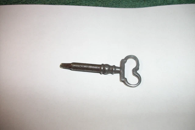 VINTAGE ANTIQUE SINGER TREADLE SEWING MACHINE SKELETON KEY HAS 4 SIDES ...