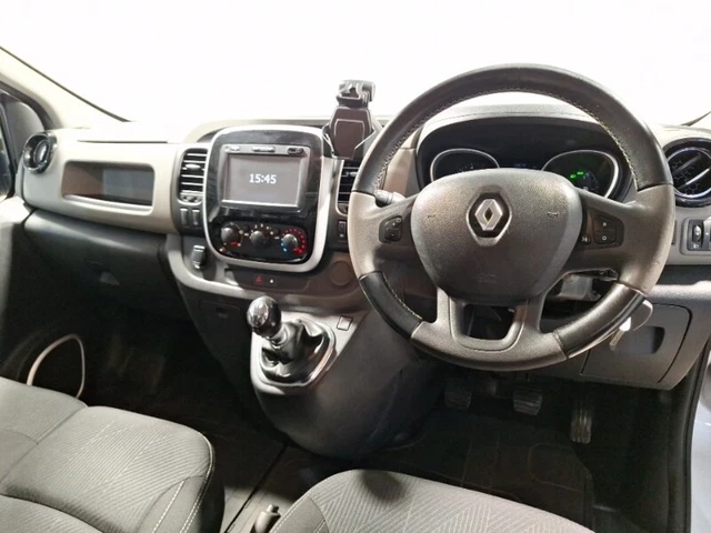 2018 RENAULT TRAFIC SL27 ENERGY dCi 125 Sport Nav Van Van Diesel Manual £9,498.00 - PicClick UK