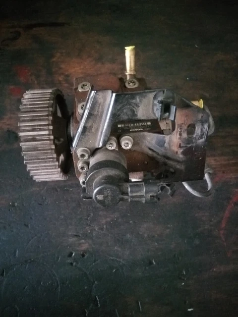 POMPE INJECTION POUR moteur DV6 1.6l HDI 16 SOUPAPES EUR 80,00 ...