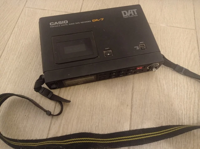 VINTAGE CASIO DA-7 Portable Digital Audio Tape Recorder DAT Japan £170. ...