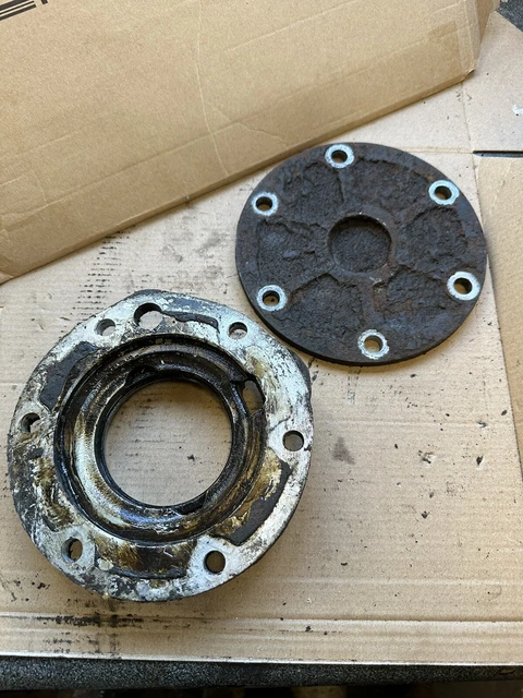 LAND ROVER DEFENDER LT230 Transfer Box PTO Input Bearing Carrier ...