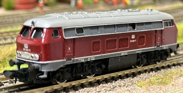 ARNOLD SPUR N 2051 Diesellok BR 217 001-7 der DB Simplex Kupplung Licht ...