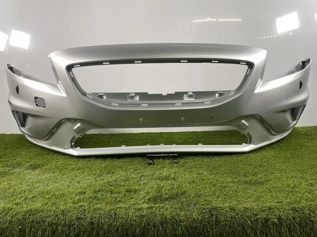 VOLVO V40 R Design 2012 Onwards Front Bumper Part Number 31347085 *Lr2F ...