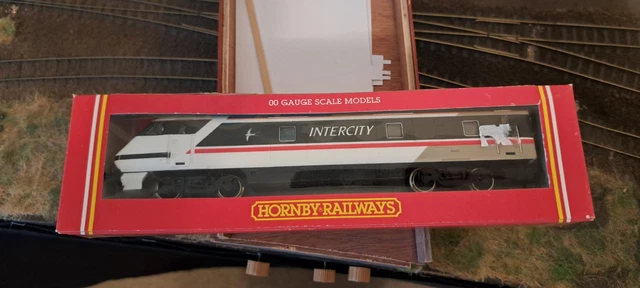 HORNBY INTERCITY 225 Set Swallow Livery Class 91 DVT MK 4 Coach £16.13 ...