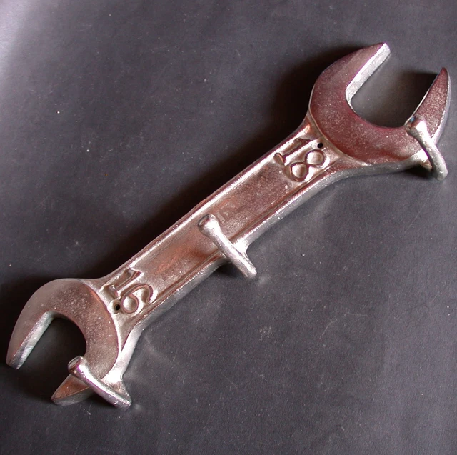 PORTEMANTEAU PATERE FORME CLE OUTIL style INDUSTRIEL coat rack tool ...