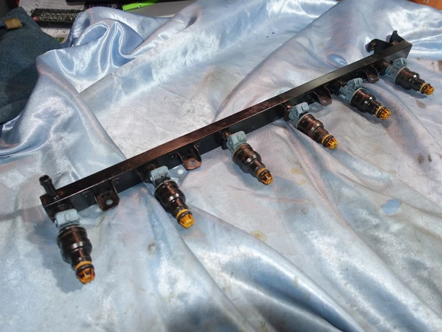 BMW E34 E30 525i 325i M20 Injection bar injector Einspritzleiste ...