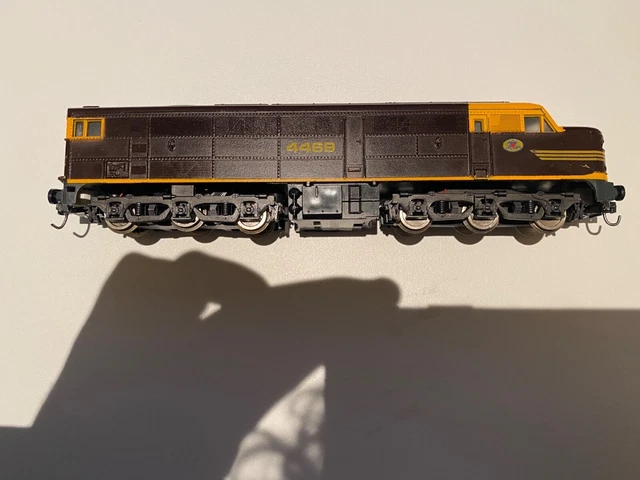LIMA LOCOMOTIVE HO Australian Nswgr 4469 Diesel Loco Dcc $64.00 ...