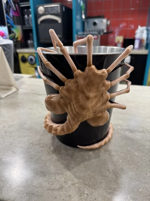 ALIEN ROMULUS FACEHUGGER AMC Exclusive Popcorn Bucket In Hand Ready To ...