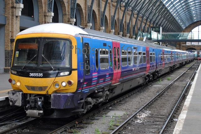 CLASS 365 365535, 4 car EMU, in First Capital Connect at London Kings ...
