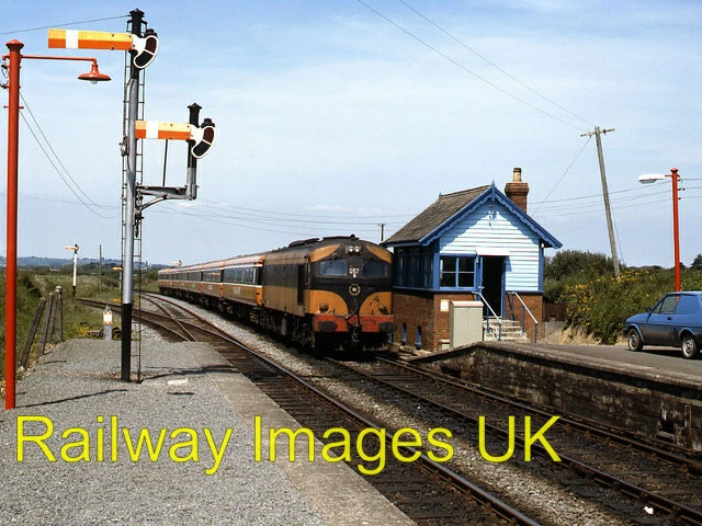 IRISH RAILWAY PHOTO - Train at Rosslare Strand station CIE 001 class ...