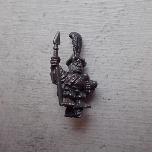 CITADEL WARHAMMER CLASSIC 90s Empire Imperial Halfling with Spear A £8. ...