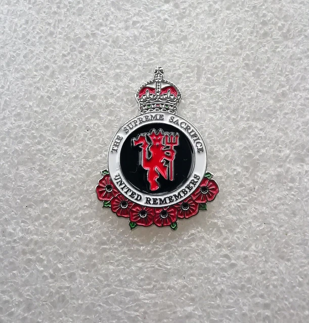 MANCHESTER UNITED REMEMBERS Badge MUFC Remembrance Old Trafford MCR ...