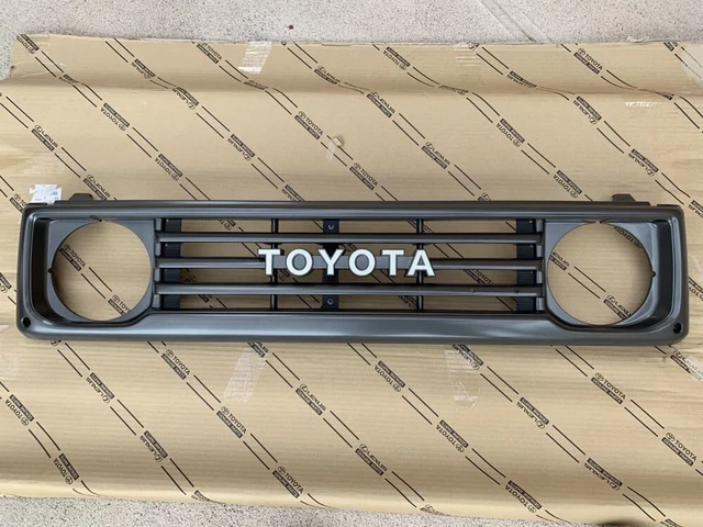 GRILLE DE RADIATEUR avant authentique Toyota Land Cruiser série 70 début 53101-60050 EUR 376,13 ...