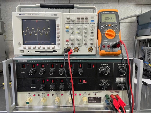 PHILIPS FLUKE 5200A AC Calibrator EUR 570,00 - PicClick DE