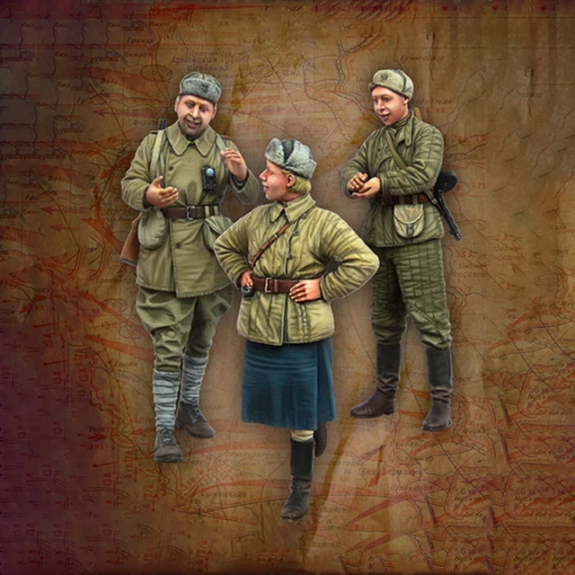 1/35 SCALE WWII Soviet Soldiers & Female Officer – Resin Model Kit for ...