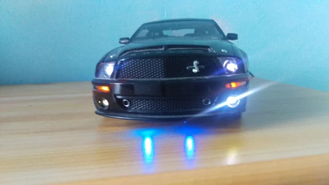 1:18 FORD MUSTANG Shelby GT500 KR Knight Rider KITT mit LED Beleuchtung ...