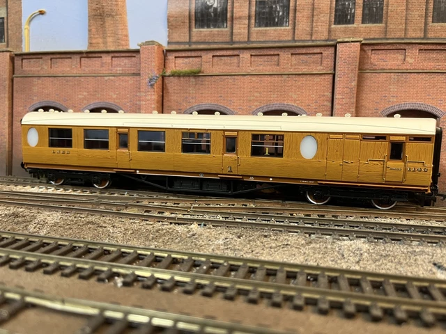BACHMANN THOMPSON 3RD class brake teak coach. £42.30 - PicClick UK