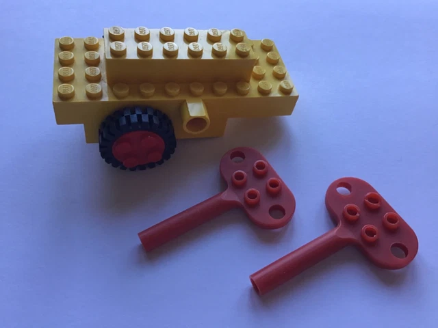 VINTAGE LEGO 1980'S Wind up motor working with two keys Clockwork car ...