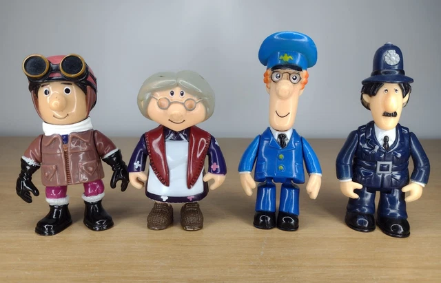 POSTMAN PAT FIGURES X 4 RARE Mrs Goggins Postman Pat Constable Selby ...