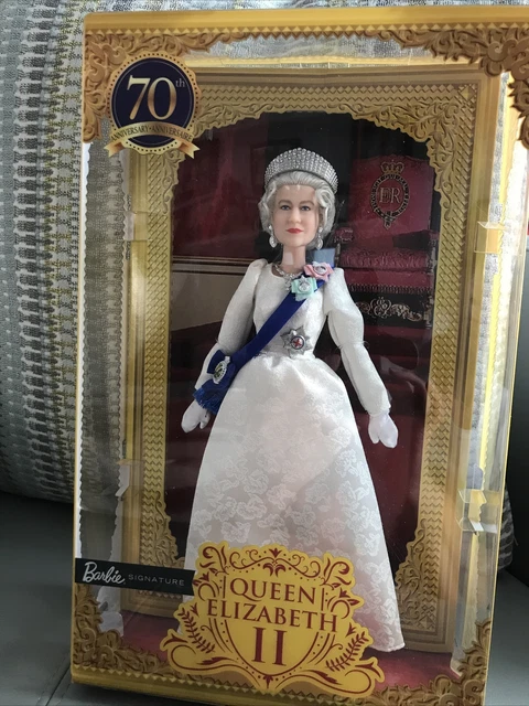 BARBIE QUEEN ELIZABETH II Platinum Jubilee Doll £203.48 - PicClick UK