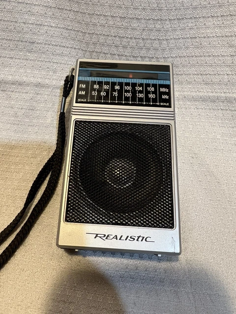 VINTAGE RADIO SHACK Realistic 12-718 AM/FM Transistor Radio Works ...