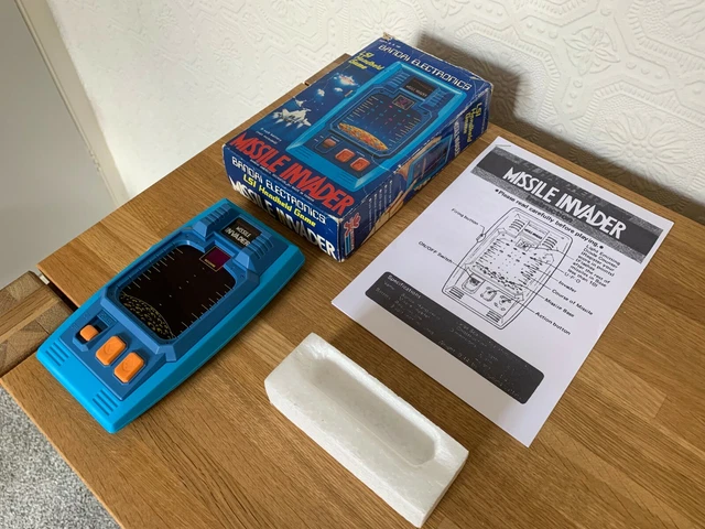 GIOCO VINTAGE 1980 Bandai Missile Invader in scatola nuovo - costava £165,00, ora £80,00... EUR ...