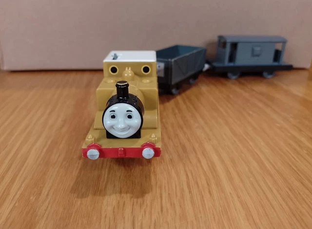 STEPNEY AND TRUCKS - Tomy Trackmaster - Testato e funzionante - Thomas ...