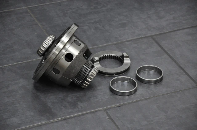 DIFFERENTIAL NISSAN PATROL Y61 3.0 Di Rear-Axle Gear 33 Cog $901.65 ...