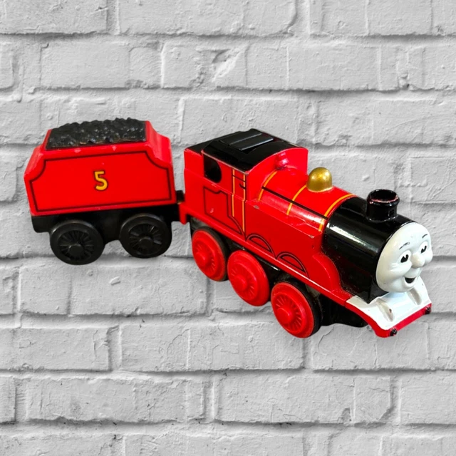 JAMES - BATTERY die-cast Thomas the Tank Engine Wooden Railway Forward ...
