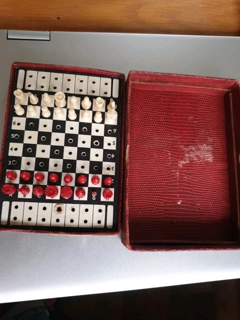 VINTAGE HOUSE MARTIN Travelling Chess Set British Made Only For Spares ...
