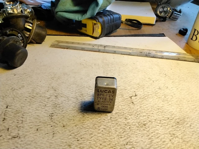 LUCAS 8FL 12V Type 36 Flasher Relay 35048B Dated 05 89 £10.00 - PicClick UK