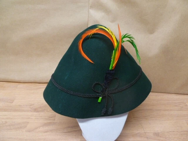 VINTAGE HUNTER GREEN Felt Peter Pan hat with feathers - Prop or Costume ...